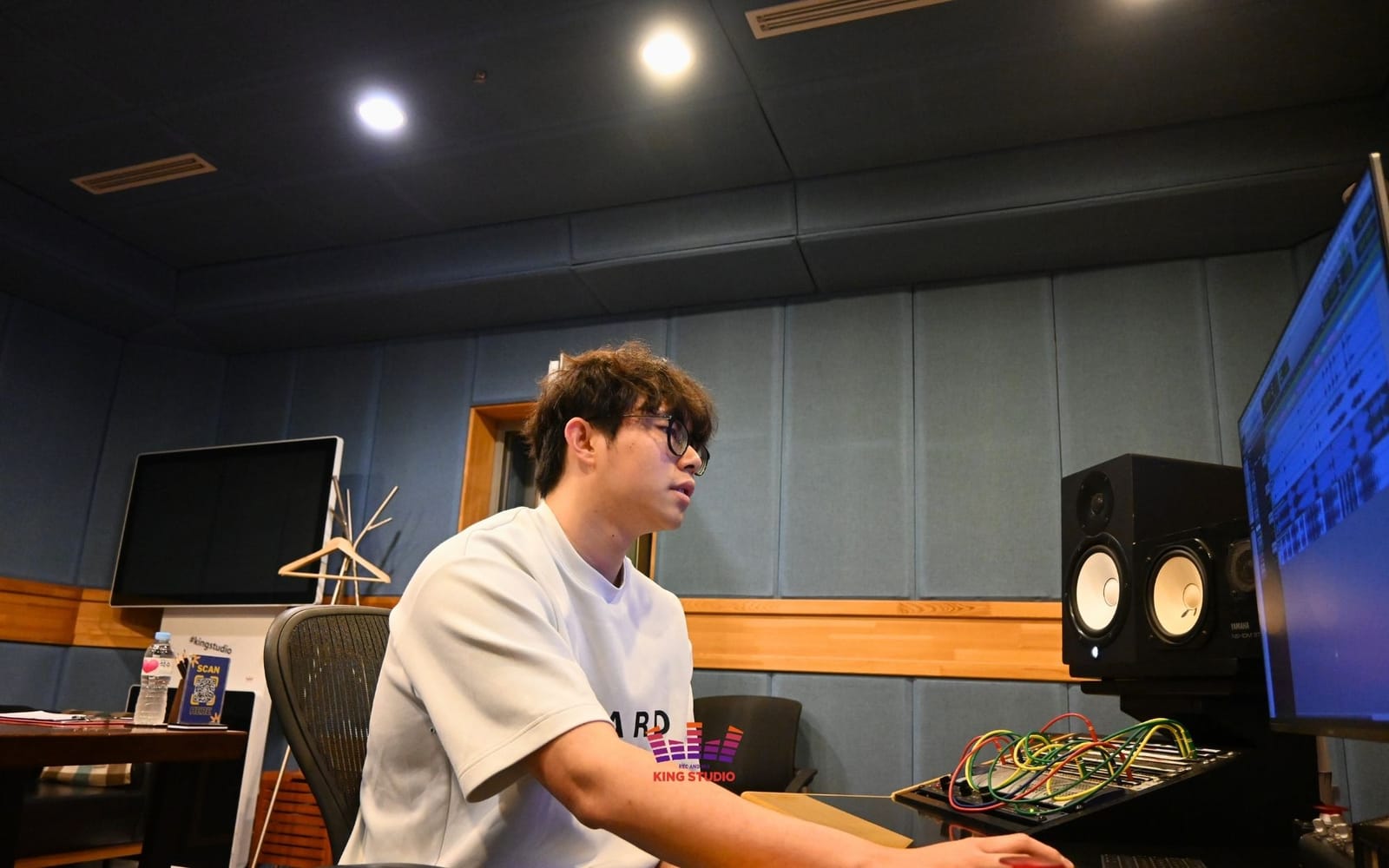 Seoul K-Pop Guide: Professional Recording Studio Experience